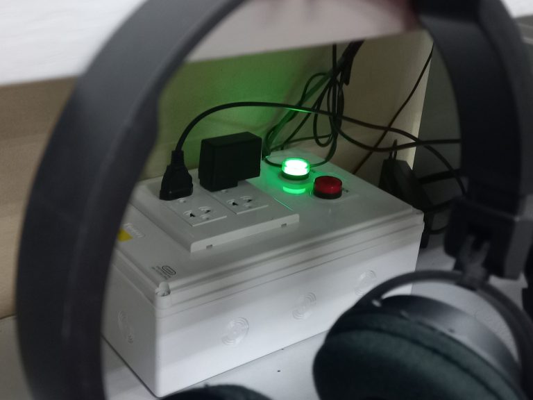 ศูนย์นวัตกรรมฯ พัฒนาระบบ IoT และจัดการคิว “ห้องมัลติมีเดีย Netflix Zone” หนุนการเรียนรู้ดิจิทัล ...